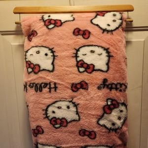 Hello Kitty | Bedding | Hello Kitty Ultra Fine Faux Fur Plush Throw ...